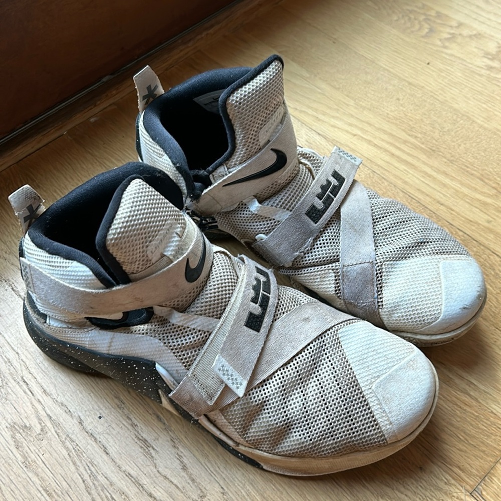 Lebron James Nike Zoom Vintage Zipper And Velcro Mens… - Gem